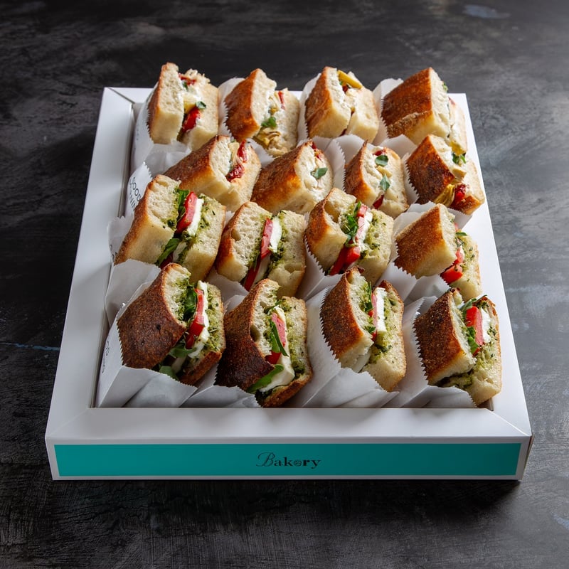 מגש כשר כריכי פוקאצ'ה גבינות | דליקטסן